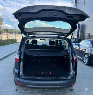 Grey Ford S-Max 2007 in Vilnius, with an engine capacity of 2.00 L and mileage of 268 thousand km for 3400 €, photo 6 on AUTOMOTO.COM.LV