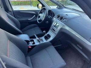 Grey Ford S-Max 2007 in Vilnius, with an engine capacity of 2.00 L and mileage of 268 thousand km for 3400 €, photo 7 on AUTOMOTO.COM.LV