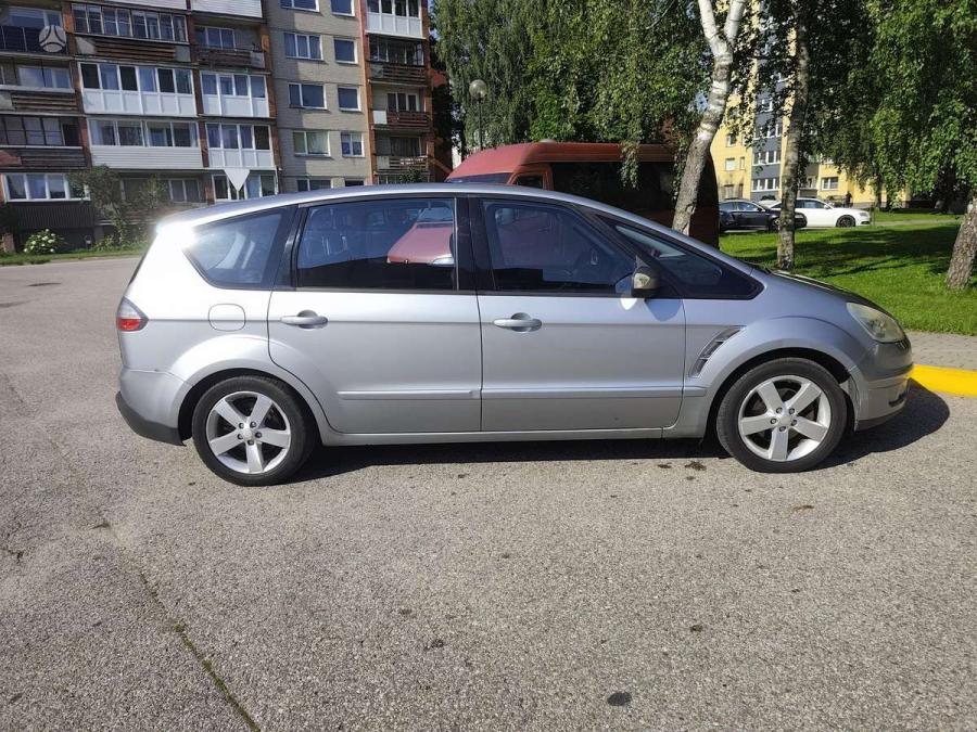 Pelēks Ford S-Max 2007 Utena, ar dzinēja tilpumu 1.75 L un nobraukumu 369 tūkst. km par 1550 €, foto 1 vietnē AUTOMOTO.COM.LV