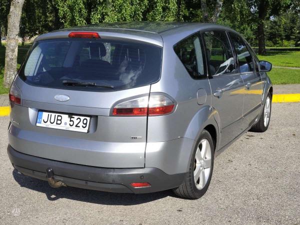 Pelēks Ford S-Max 2007 Utena, ar dzinēja tilpumu 1.75 L un nobraukumu 369 tūkst. km par 1550 €, foto 3 vietnē AUTOMOTO.COM.LV