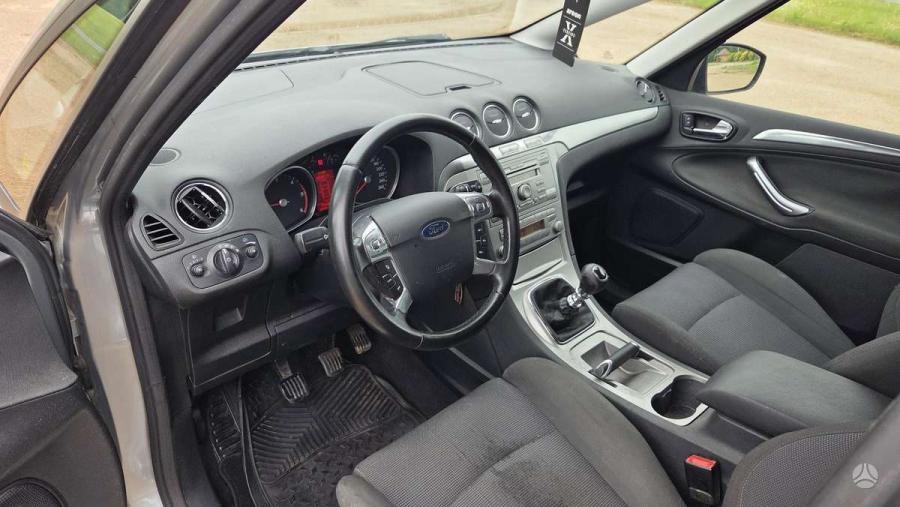 Grey Ford S-Max 2007 in Utena, with an engine capacity of 1.75 L and mileage of 281 thousand km for 2150 €, photo 11 on AUTOMOTO.COM.LV