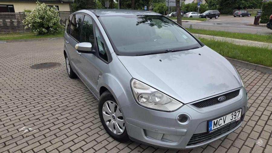 Grey Ford S-Max 2007 in Utena, with an engine capacity of 1.75 L and mileage of 281 thousand km for 2150 €, photo 17 on AUTOMOTO.COM.LV