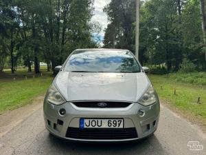 Grey Ford S-Max 2007 in Panevezys, with an engine capacity of 2.00 L and mileage of 290 thousand km for 999 €, photo 4 on AUTOMOTO.COM.LV