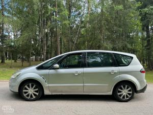 Grey Ford S-Max 2007 in Panevezys, with an engine capacity of 2.00 L and mileage of 290 thousand km for 999 €, photo 7 on AUTOMOTO.COM.LV