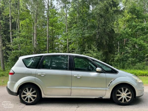 Pelēks Ford S-Max 2007 Panevēža, ar dzinēja tilpumu 2.00 L un nobraukumu 290 tūkst. km par 999 €, foto 7 vietnē AUTOMOTO.COM.LV