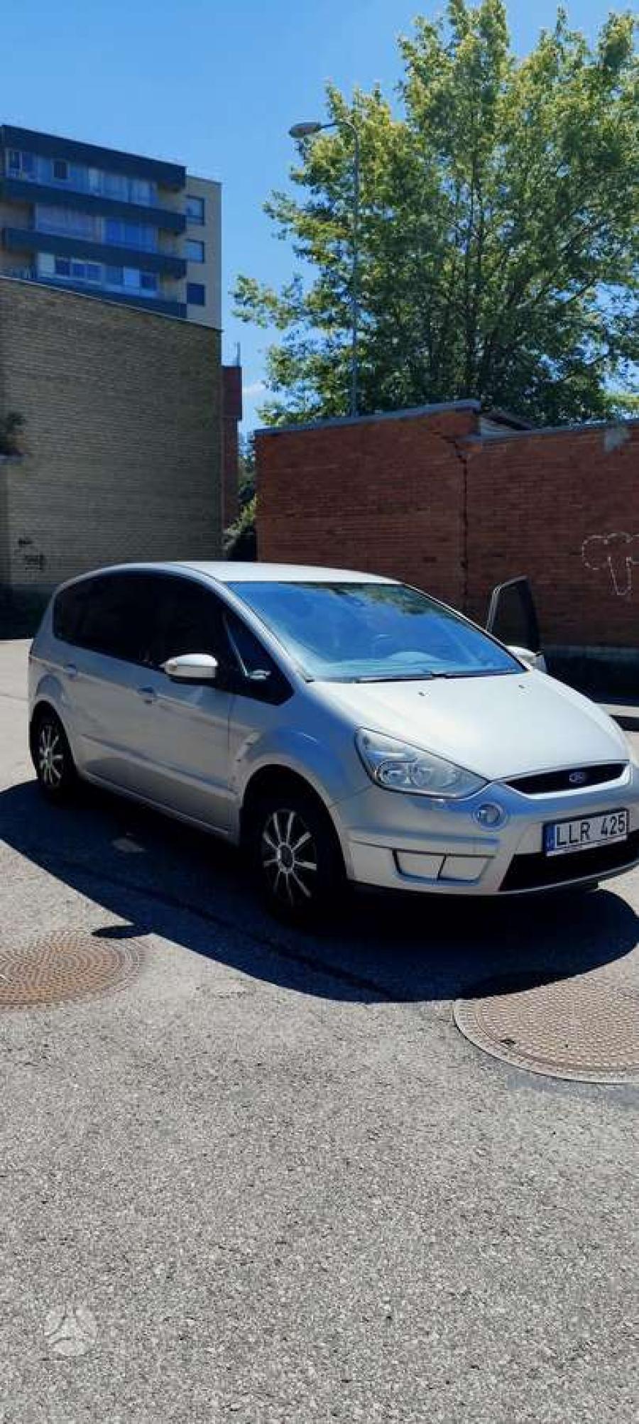 Pelēks Ford S-Max 2007 Druskininkai, ar dzinēja tilpumu 2.00 L un nobraukumu 277 tūkst. km par 2800 €, foto 1 vietnē AUTOMOTO.COM.LV