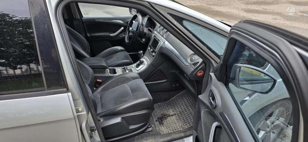 Pelēks Ford S-Max 2007 Radviliškis, ar dzinēja tilpumu 2.00 L un nobraukumu 260 tūkst. km par 2650 €, foto 9 vietnē AUTOMOTO.COM.LV