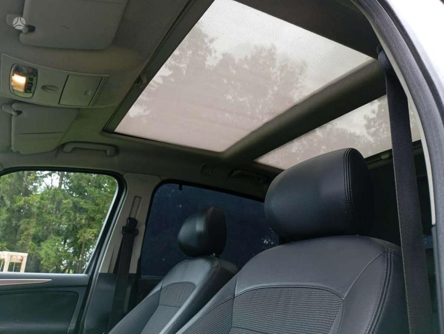 Grey Ford S-Max 2007 in Vilkaviskis, with an engine capacity of 2.00 L and mileage of 310 thousand km for 2400 €, photo 9 on AUTOMOTO.COM.LV