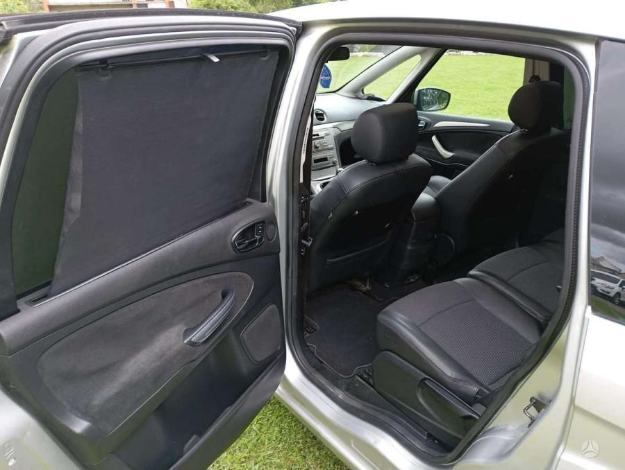 Grey Ford S-Max 2007 in Vilkaviskis, with an engine capacity of 2.00 L and mileage of 310 thousand km for 2400 €, photo 11 on AUTOMOTO.COM.LV