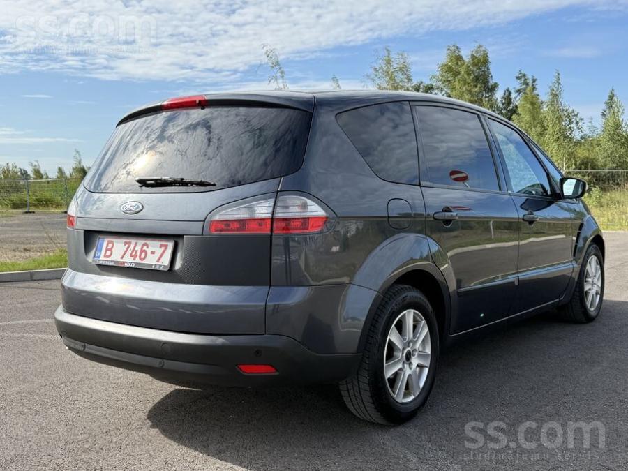 Pelēks Ford S-Max 2007 Liepāja, ar dzinēja tilpumu 1.80 L un nobraukumu 318 tūkst. km par 3400 €, foto 3 vietnē AUTOMOTO.COM.LV
