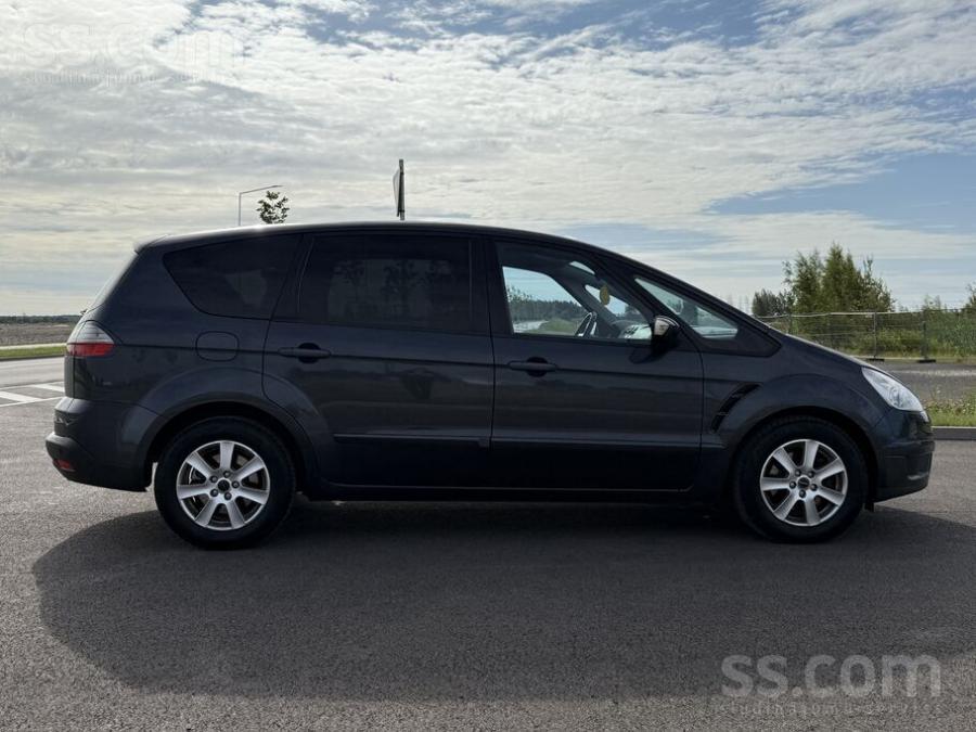 Grey Ford S-Max 2007 in Liepaja, with an engine capacity of 1.80 L and mileage of 318 thousand km for 3400 €, photo 6 on AUTOMOTO.COM.LV