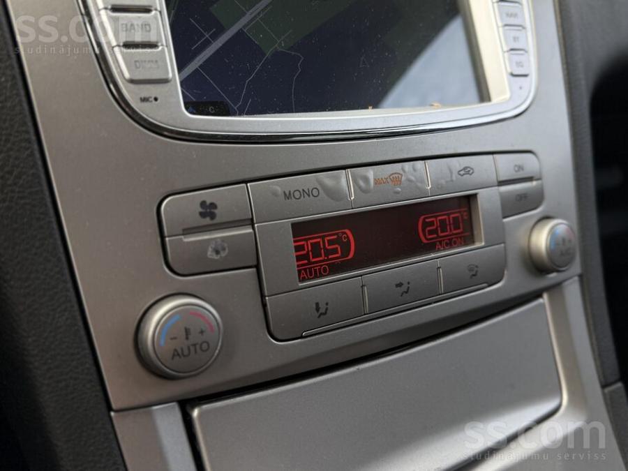 Grey Ford S-Max 2007 in Liepaja, with an engine capacity of 1.80 L and mileage of 318 thousand km for 3400 €, photo 19 on AUTOMOTO.COM.LV