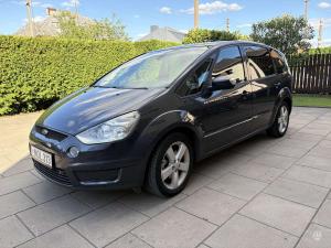 Grey Ford S-Max 2007 in Siauliai, with an engine capacity of 2.00 L and mileage of 303 thousand km for 2800 €, photo 3 on AUTOMOTO.COM.LV