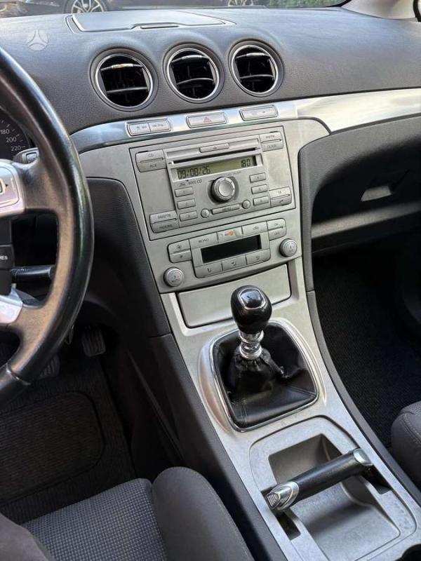 Grey Ford S-Max 2007 in Siauliai, with an engine capacity of 2.00 L and mileage of 303 thousand km for 2800 €, photo 10 on AUTOMOTO.COM.LV