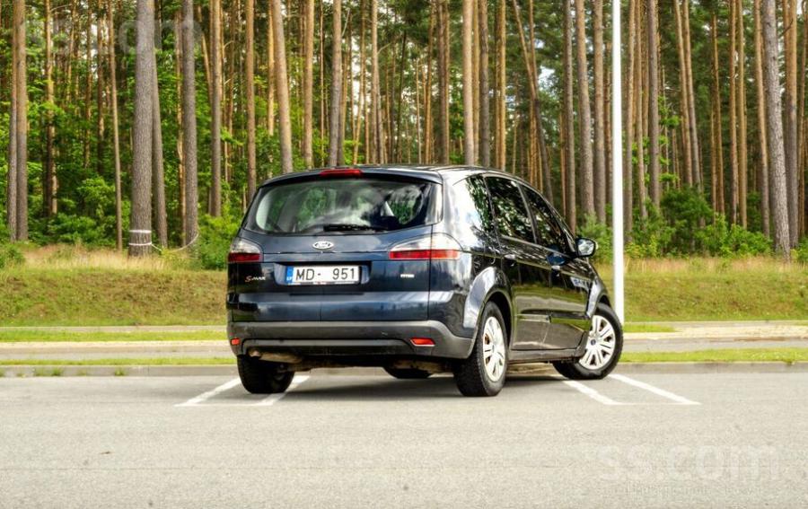Pelēks Ford S-Max 2007 Rīga, ar dzinēja tilpumu 1.80 L un nobraukumu 404 tūkst. km par 1490 €, foto 7 vietnē AUTOMOTO.COM.LV