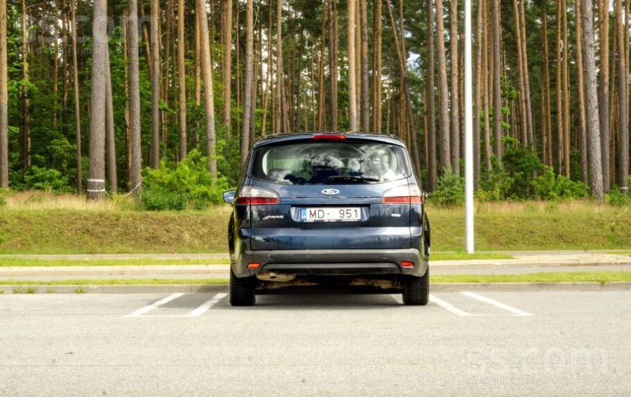 Pelēks Ford S-Max 2007 Rīga, ar dzinēja tilpumu 1.80 L un nobraukumu 404 tūkst. km par 1490 €, foto 8 vietnē AUTOMOTO.COM.LV