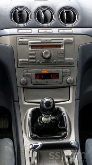 Pelēks Ford S-Max 2007 Rīga, ar dzinēja tilpumu 1.80 L un nobraukumu 404 tūkst. km par 1490 €, foto 14 vietnē AUTOMOTO.COM.LV
