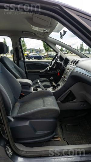 Pelēks Ford S-Max 2007 Rīga, ar dzinēja tilpumu 1.80 L un nobraukumu 404 tūkst. km par 1490 €, foto 22 vietnē AUTOMOTO.COM.LV