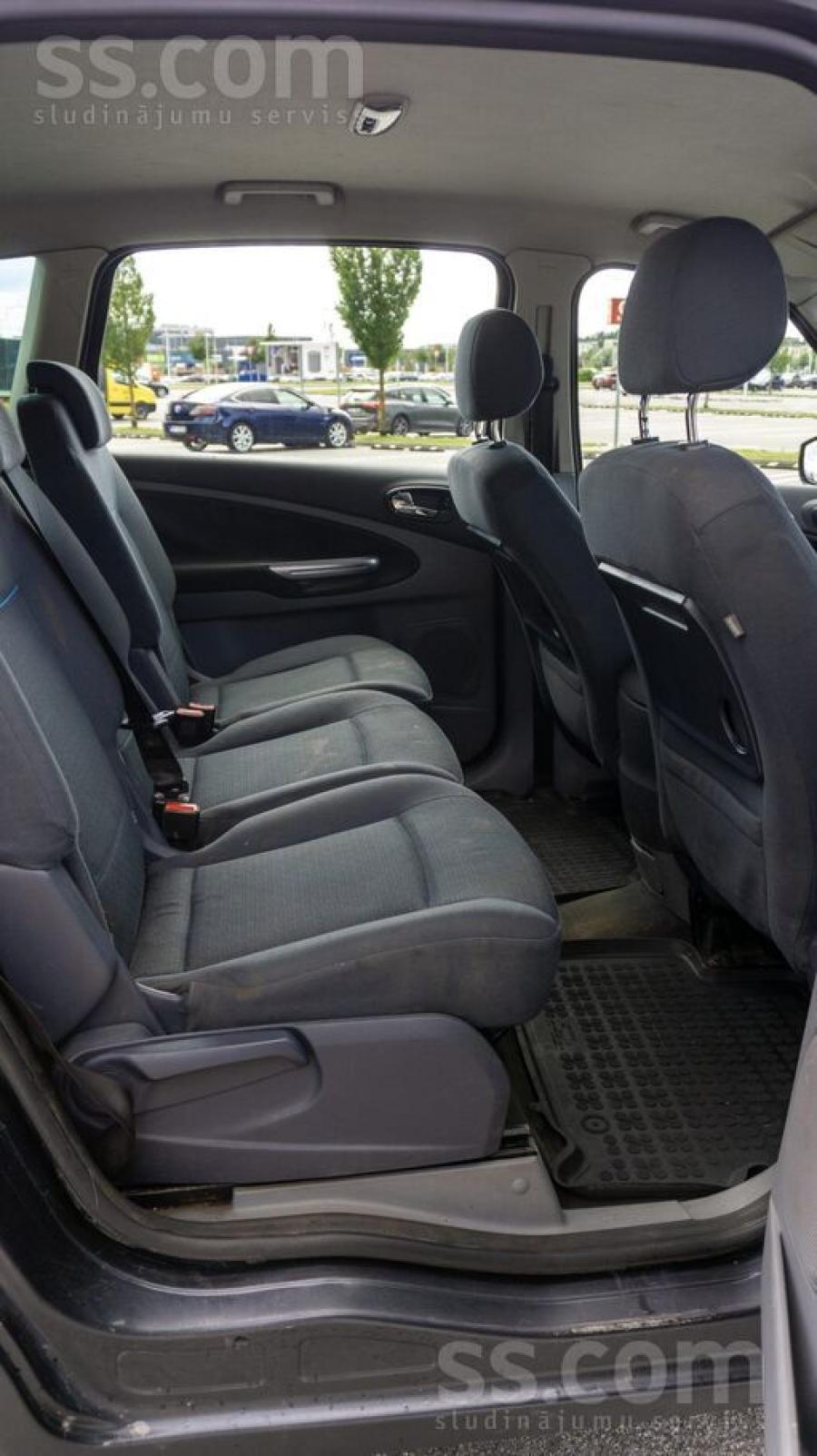 Pelēks Ford S-Max 2007 Rīga, ar dzinēja tilpumu 1.80 L un nobraukumu 404 tūkst. km par 1490 €, foto 23 vietnē AUTOMOTO.COM.LV