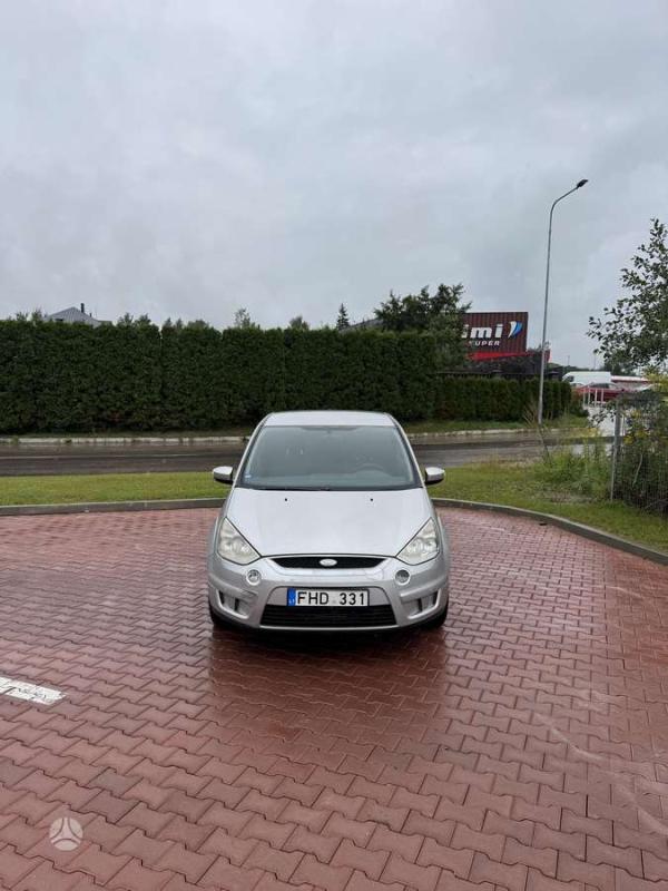 Grey Ford S-Max 2007 in Vilnius, with an engine capacity of 2.00 L and mileage of 383 thousand km for 1750 €, photo 2 on AUTOMOTO.COM.LV