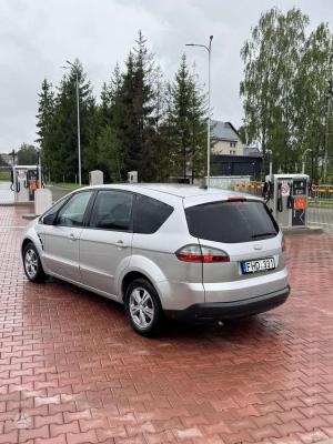 Pelēks Ford S-Max 2007 Viļņa, ar dzinēja tilpumu 2.00 L un nobraukumu 383 tūkst. km par 1750 €, foto 5 vietnē AUTOMOTO.COM.LV