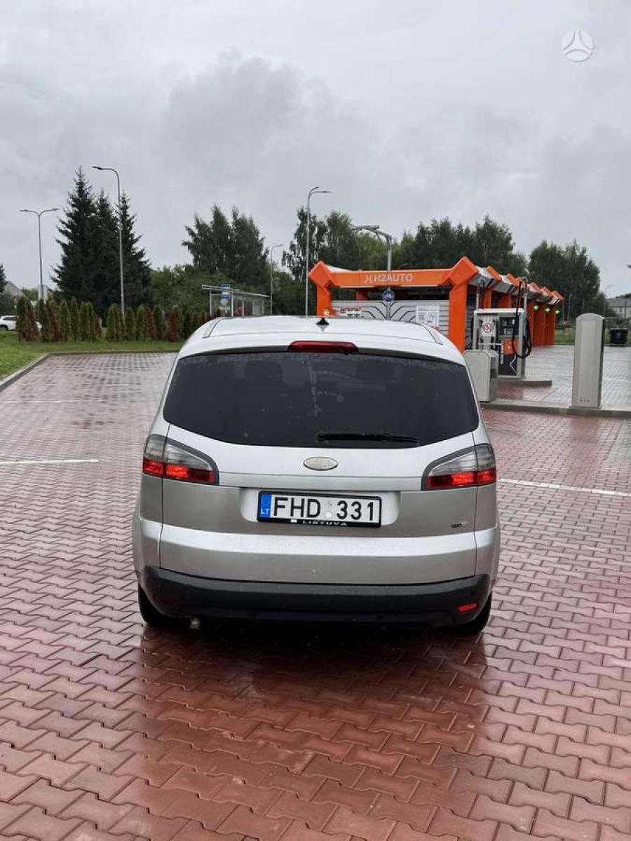 Pelēks Ford S-Max 2007 Viļņa, ar dzinēja tilpumu 2.00 L un nobraukumu 383 tūkst. km par 1750 €, foto 6 vietnē AUTOMOTO.COM.LV
