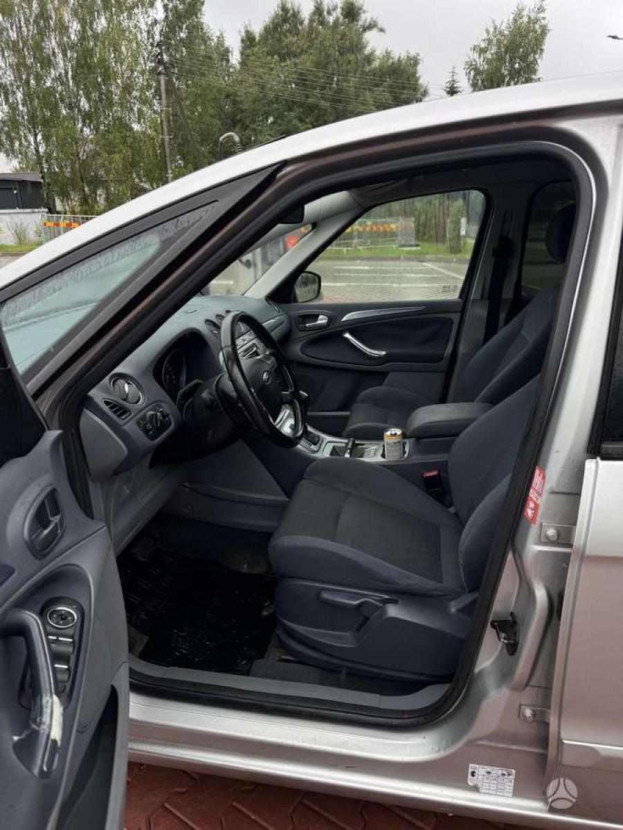 Pelēks Ford S-Max 2007 Viļņa, ar dzinēja tilpumu 2.00 L un nobraukumu 383 tūkst. km par 1750 €, foto 10 vietnē AUTOMOTO.COM.LV