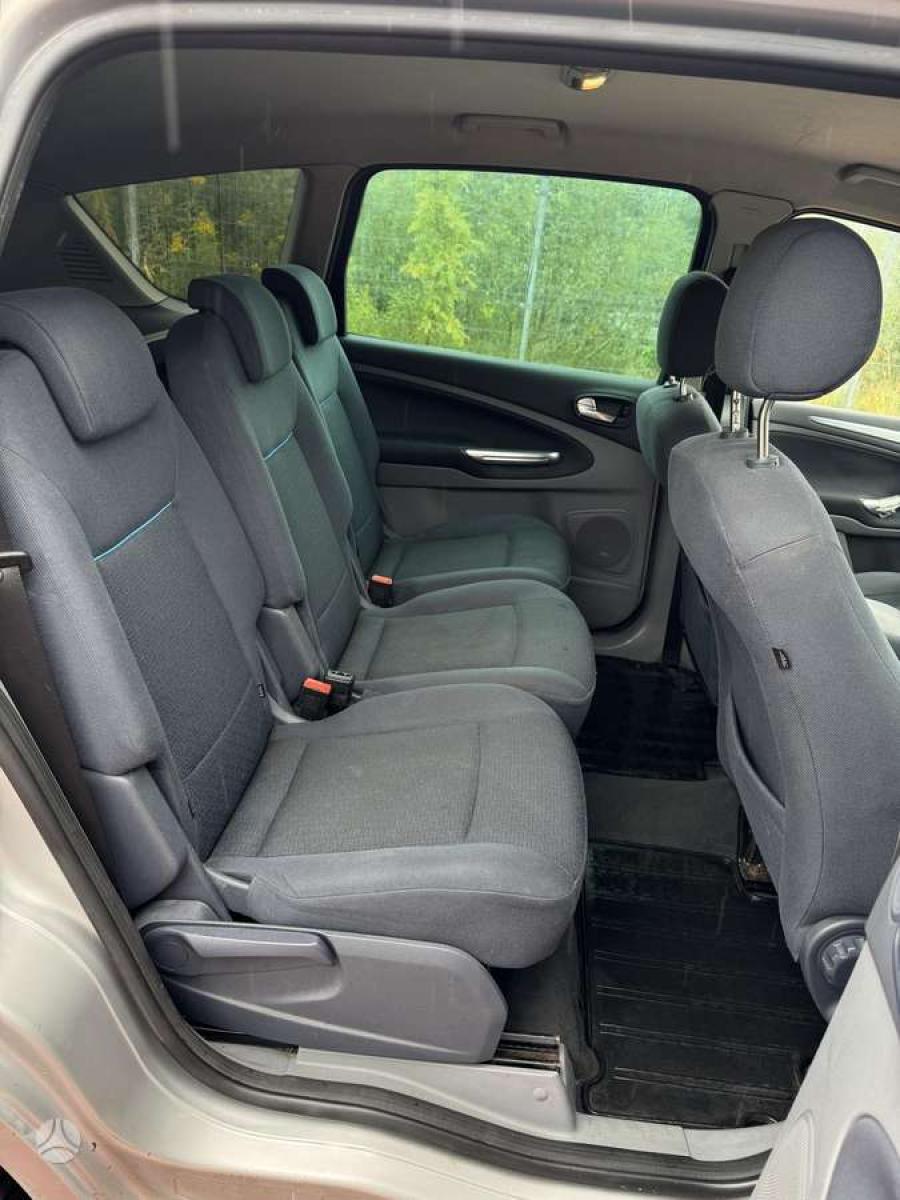 Pelēks Ford S-Max 2007 Viļņa, ar dzinēja tilpumu 2.00 L un nobraukumu 383 tūkst. km par 1750 €, foto 12 vietnē AUTOMOTO.COM.LV