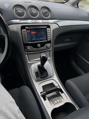 Pelēks Ford S-Max 2007 Viļņa, ar dzinēja tilpumu 2.00 L un nobraukumu 383 tūkst. km par 1750 €, foto 13 vietnē AUTOMOTO.COM.LV