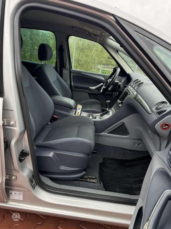 Grey Ford S-Max 2007 in Vilnius, with an engine capacity of 2.00 L and mileage of 383 thousand km for 1750 €, photo 8 on AUTOMOTO.COM.LV