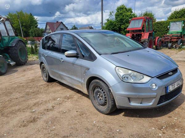 Grey Ford S-Max 2007 in Klaipeda, with an engine capacity of 1.75 L and mileage of 263 thousand km for 1000 €, photo 1 on AUTOMOTO.COM.LV