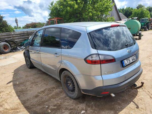 Grey Ford S-Max 2007 in Klaipeda, with an engine capacity of 1.75 L and mileage of 263 thousand km for 1000 €, photo 4 on AUTOMOTO.COM.LV