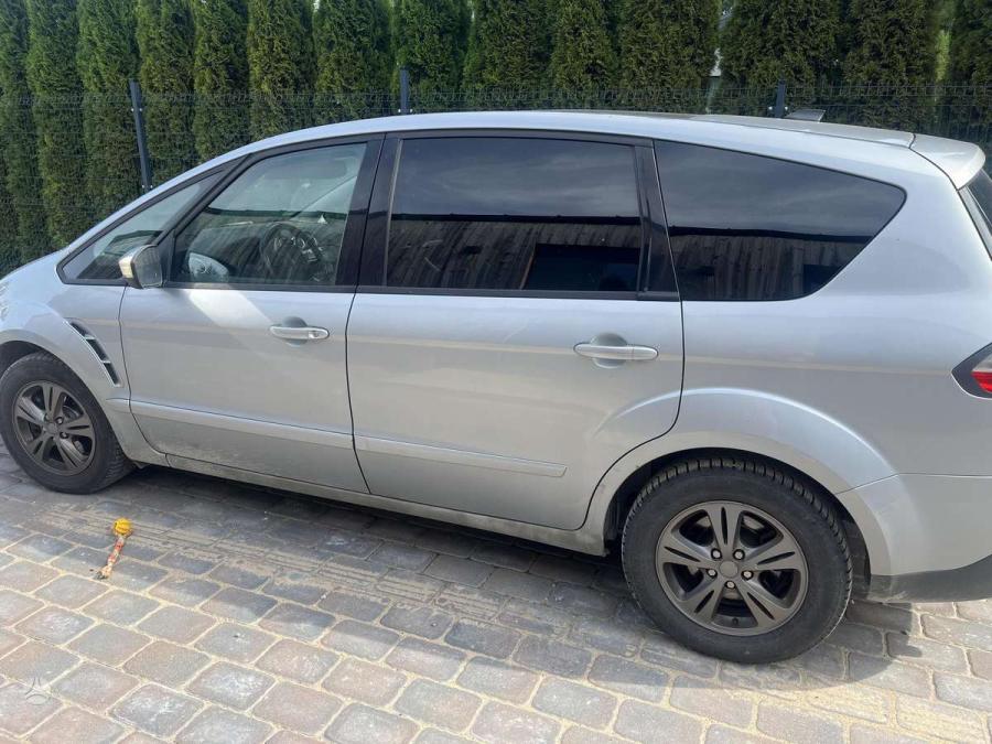 Pelēks Ford S-Max 2007 Kauņa, ar dzinēja tilpumu 2.00 L un nobraukumu 446 tūkst. km par 1300 €, foto 4 vietnē AUTOMOTO.COM.LV