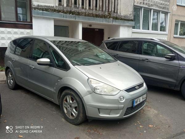 Форд С-Макс 2007 в Вильнюс на AUTOMOTO.COM.LV Серый Форд С-Макс 2007 в Вильнюс, объемом двигателя 1.75 л и пробегом 300 тыс. км за 700 €, фото 1 на AUTOMOTO.COM.LV