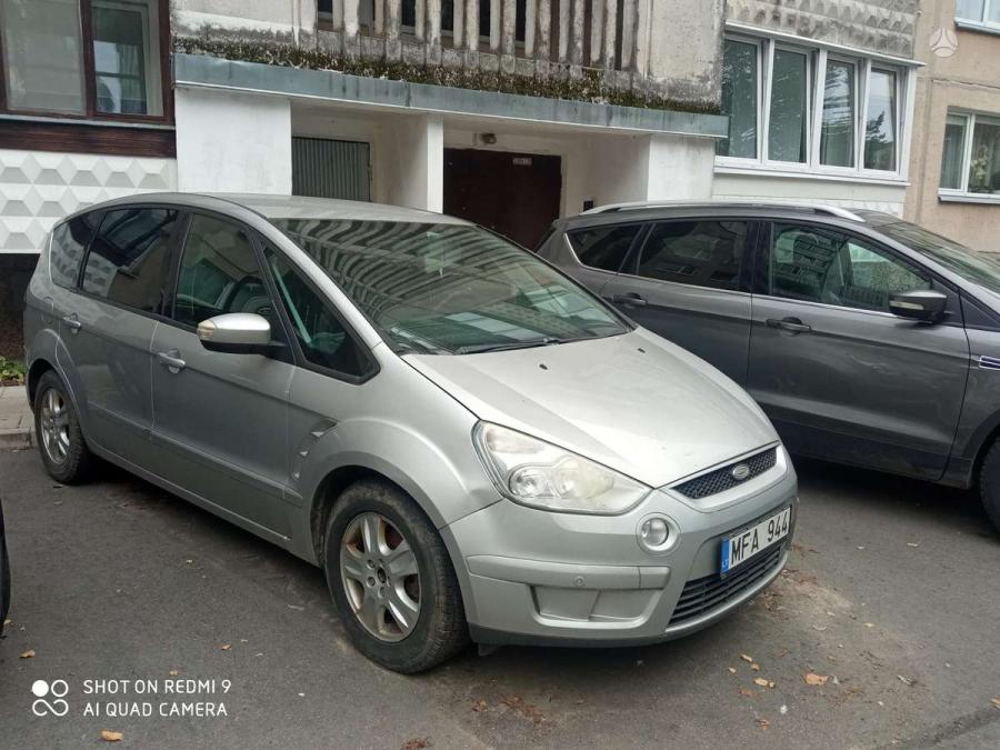 Pelēks Ford S-Max 2007 Viļņa, ar dzinēja tilpumu 1.75 L un nobraukumu 300 tūkst. km par 700 €, foto 1 vietnē AUTOMOTO.COM.LV