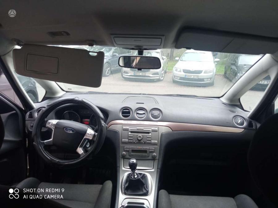 Pelēks Ford S-Max 2007 Viļņa, ar dzinēja tilpumu 1.75 L un nobraukumu 300 tūkst. km par 700 €, foto 4 vietnē AUTOMOTO.COM.LV