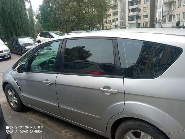 Форд С-Макс 2007 в Вильнюс на AUTOMOTO.COM.LV Серый Форд С-Макс 2007 в Вильнюс, объемом двигателя 1.75 л и пробегом 300 тыс. км за 700 €, фото 6 на AUTOMOTO.COM.LV