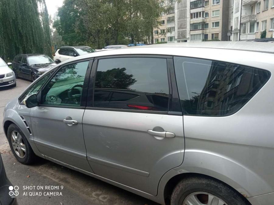 Pelēks Ford S-Max 2007 Viļņa, ar dzinēja tilpumu 1.75 L un nobraukumu 300 tūkst. km par 700 €, foto 6 vietnē AUTOMOTO.COM.LV