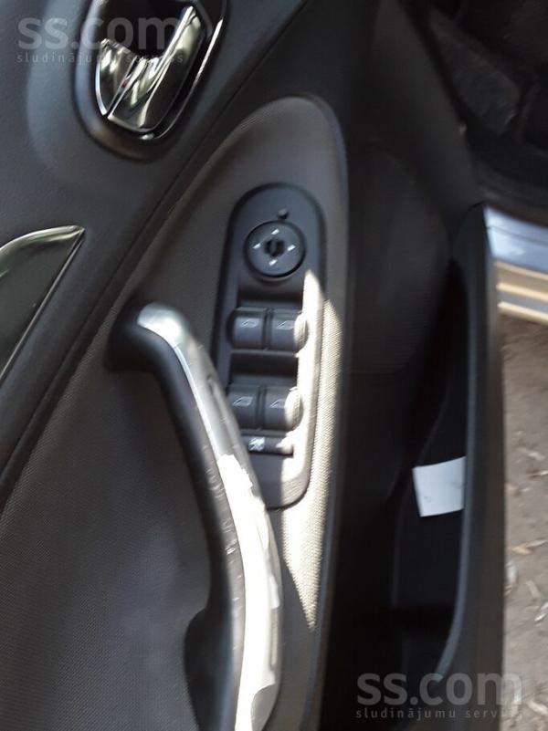 Pelēks Ford S-Max 2007 Rēzekne, ar dzinēja tilpumu 2.00 L un nobraukumu 0 tūkst. km par 2450 €, foto 10 vietnē AUTOMOTO.COM.LV