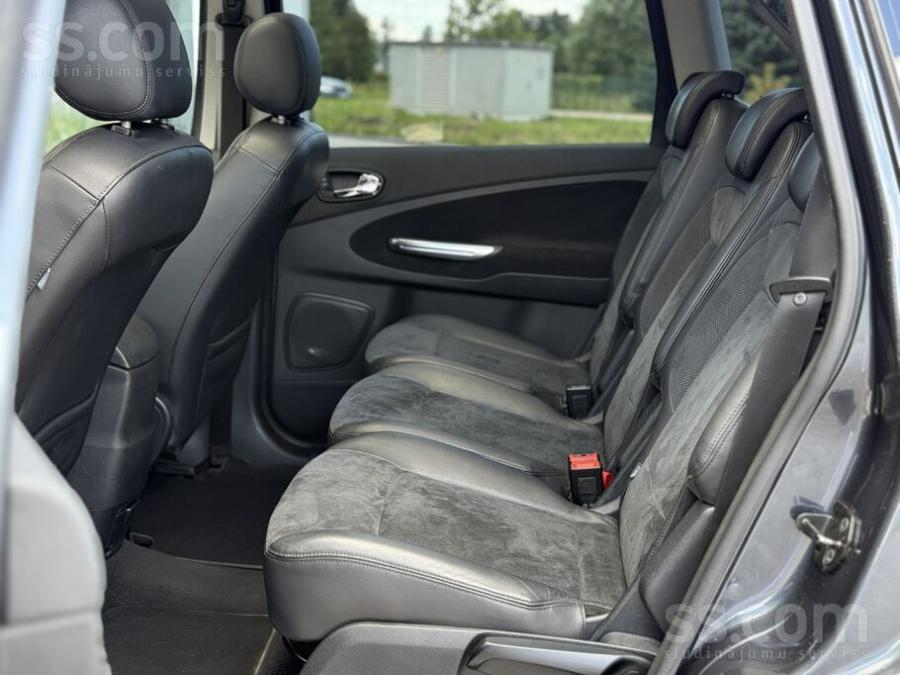 Grey Ford S-Max 2007 in Riga, with an engine capacity of 1.80 L and mileage of 435 thousand km for 2800 €, photo 13 on AUTOMOTO.COM.LV