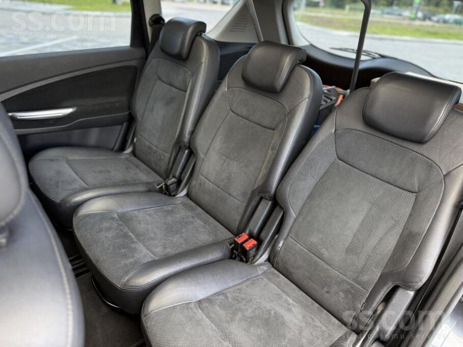 Grey Ford S-Max 2007 in Riga, with an engine capacity of 1.80 L and mileage of 435 thousand km for 2800 €, photo 14 on AUTOMOTO.COM.LV