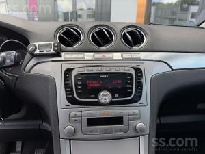 Grey Ford S-Max 2007 in Riga, with an engine capacity of 1.80 L and mileage of 435 thousand km for 2800 €, photo 16 on AUTOMOTO.COM.LV