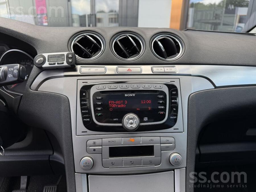 Grey Ford S-Max 2007 in Riga, with an engine capacity of 1.80 L and mileage of 435 thousand km for 2800 €, photo 16 on AUTOMOTO.COM.LV