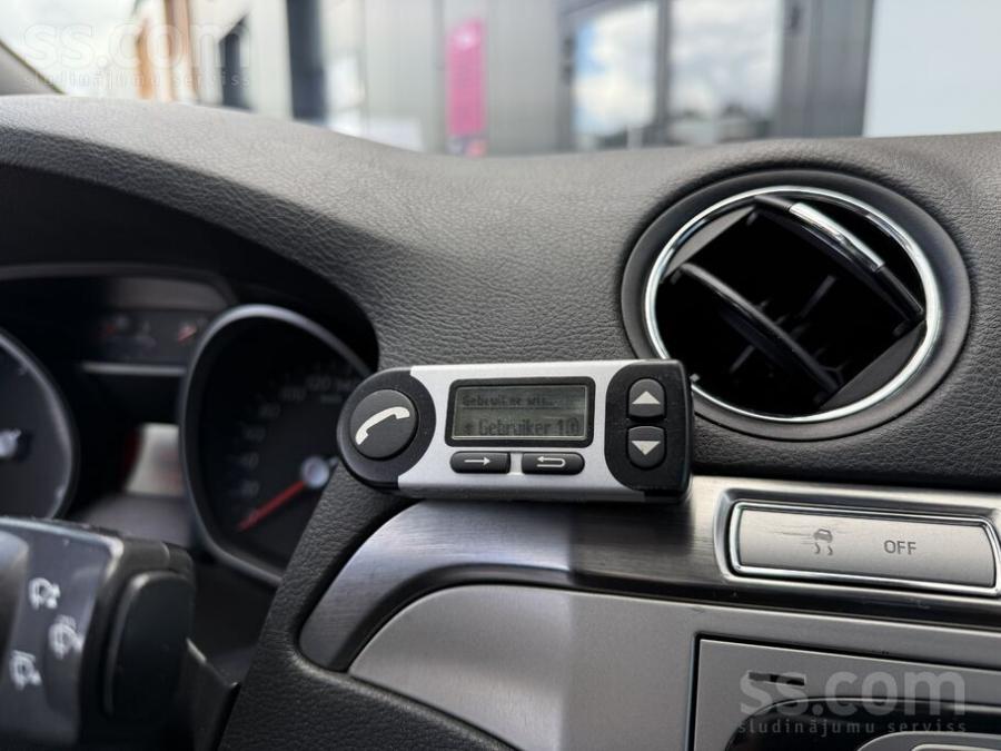 Grey Ford S-Max 2007 in Riga, with an engine capacity of 1.80 L and mileage of 435 thousand km for 2800 €, photo 17 on AUTOMOTO.COM.LV