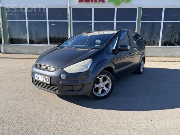 Grey Ford S-Max 2007 in Tukums, with an engine capacity of 1.80 L and mileage of 314 thousand km for 3270 €, photo 1 on AUTOMOTO.COM.LV