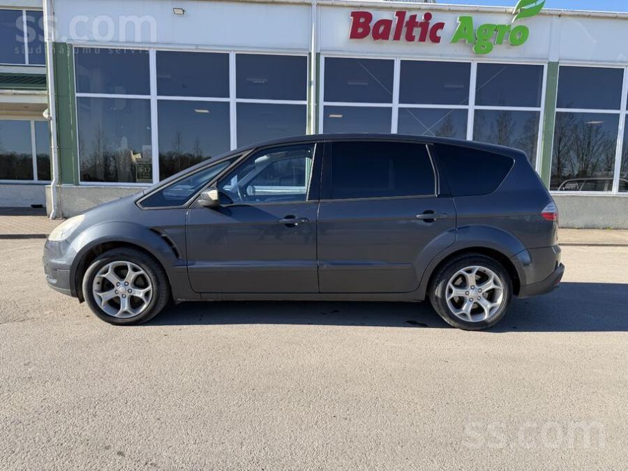 Grey Ford S-Max 2007 in Tukums, with an engine capacity of 1.80 L and mileage of 314 thousand km for 3270 €, photo 4 on AUTOMOTO.COM.LV