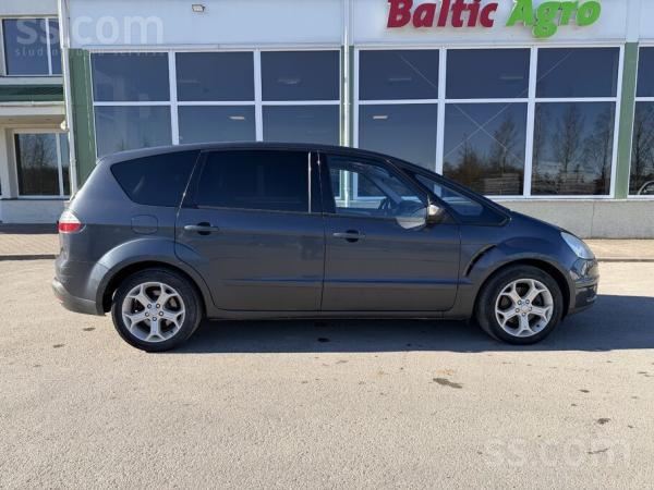 Grey Ford S-Max 2007 in Tukums, with an engine capacity of 1.80 L and mileage of 314 thousand km for 3270 €, photo 5 on AUTOMOTO.COM.LV