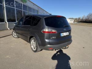 Grey Ford S-Max 2007 in Tukums, with an engine capacity of 1.80 L and mileage of 314 thousand km for 3270 €, photo 6 on AUTOMOTO.COM.LV