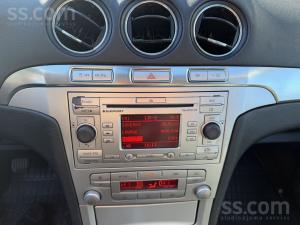 Grey Ford S-Max 2007 in Tukums, with an engine capacity of 1.80 L and mileage of 314 thousand km for 3270 €, photo 9 on AUTOMOTO.COM.LV