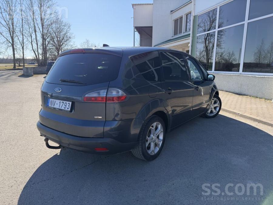 Grey Ford S-Max 2007 in Tukums, with an engine capacity of 1.80 L and mileage of 314 thousand km for 3270 €, photo 10 on AUTOMOTO.COM.LV